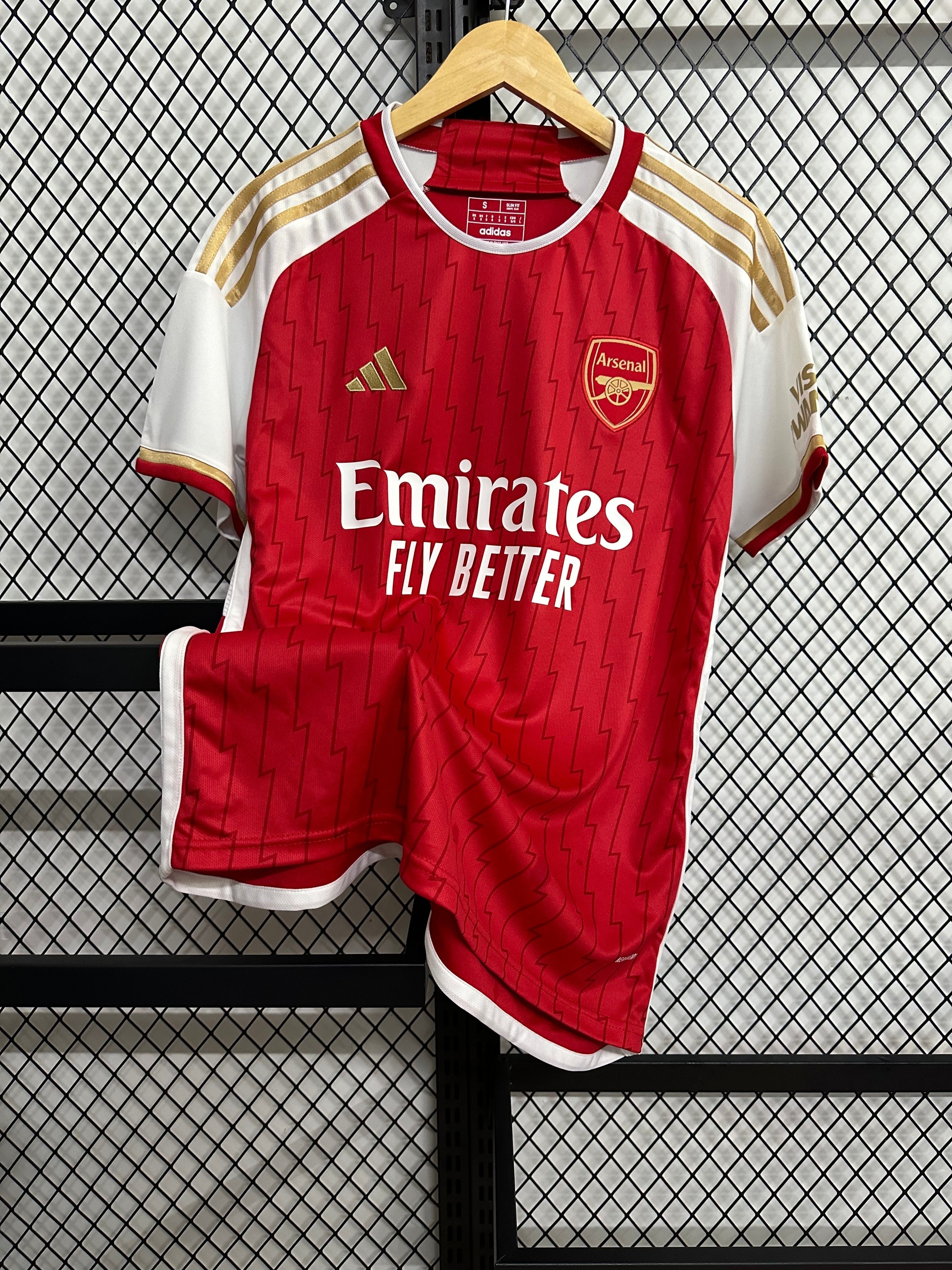 Arsenal Home Kit 2023/24 – Red & Gold Edition – Gioverro